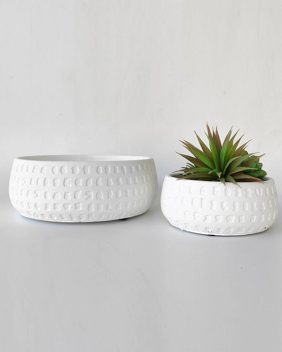 Pots & Planters - Page 2 of 3 - Chelsea Chelsea